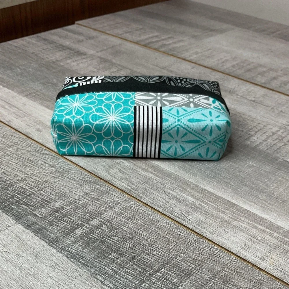 Bags | Modern Fabric Tissue Holder Pocket Tissue Cover Travel Size ...